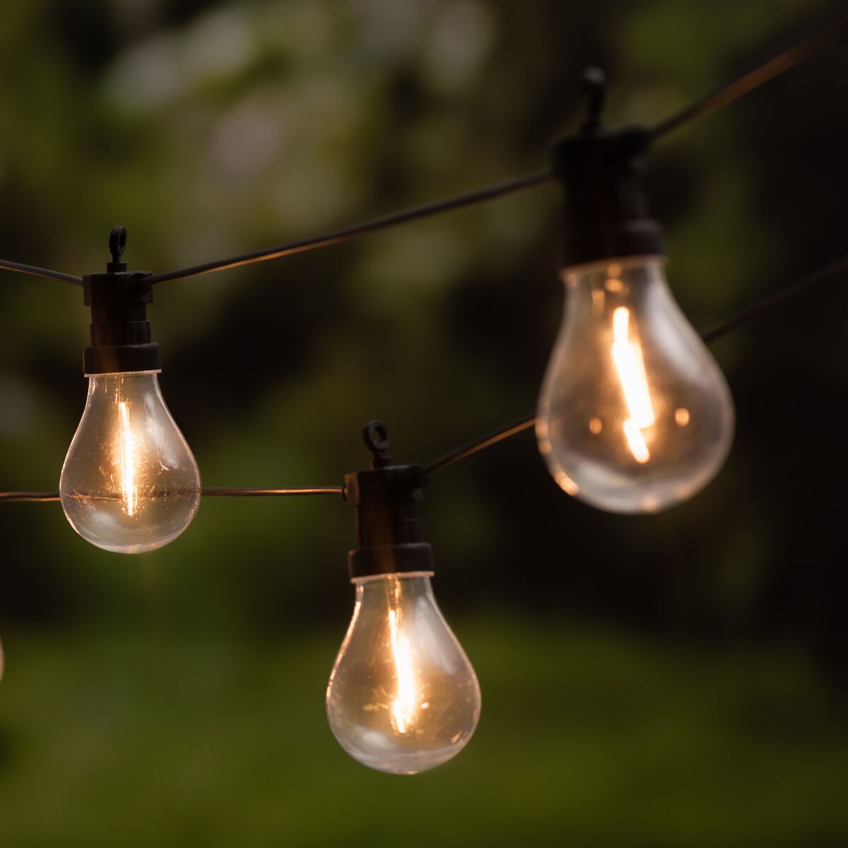 Tarmo Hehku aurinkokenno/ladattava valoketju musta - veke.fi